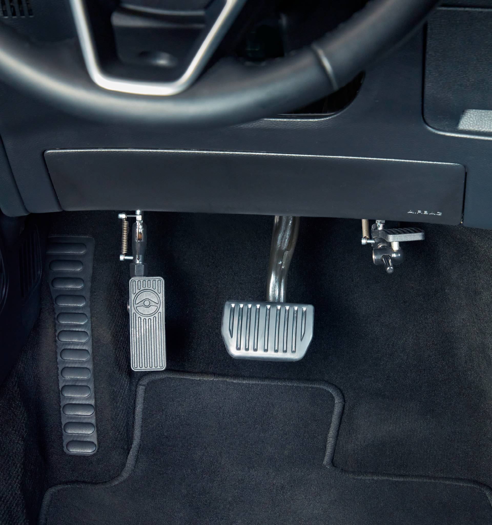 Guide to Vehicle Adaptations For Disabled Drivers | Mobility in Motion